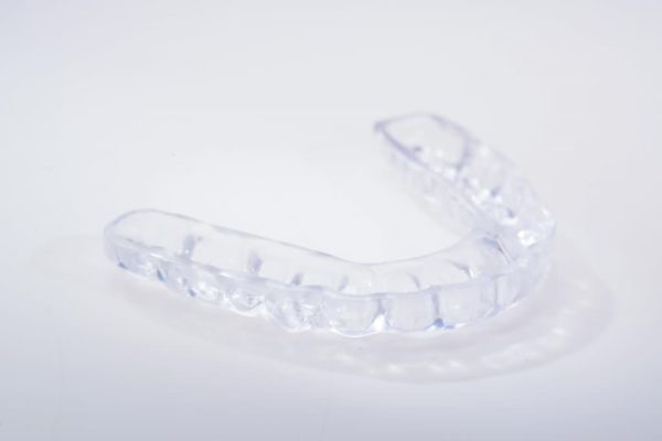 Con una Guarda Oclusal protege tus dientes del rechinamiento